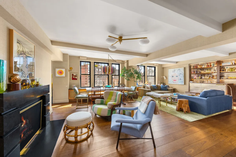 64 Perry Street in NYC: Carrie Bradshaw's Apartment | StreetEasy