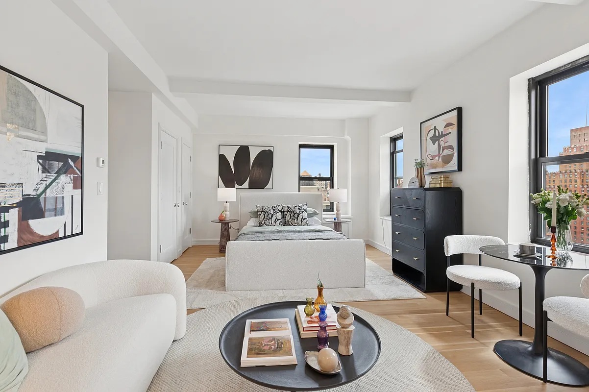 Upper West Side Corner Studio Asks $599K | StreetEasy