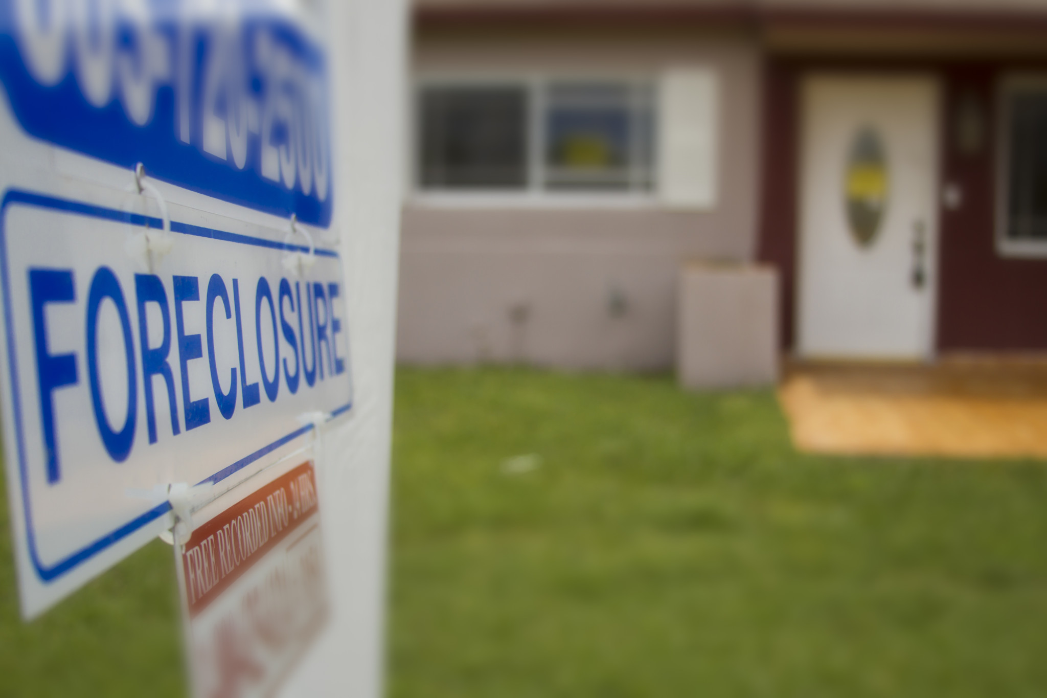 Buying a Foreclosed Home: What You Need to Know | Zillow
