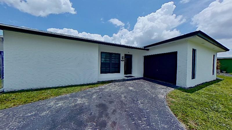 View 11541 NW 32nd Mnr | Zillow